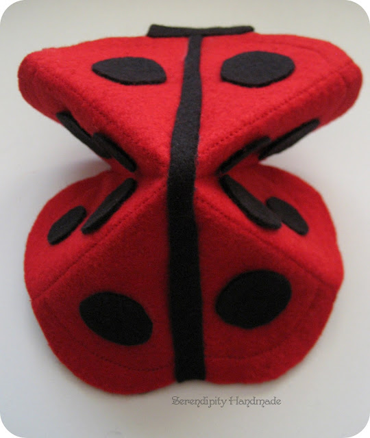 Serendipity Handmade: Ladybug Needle Case Tutorial
