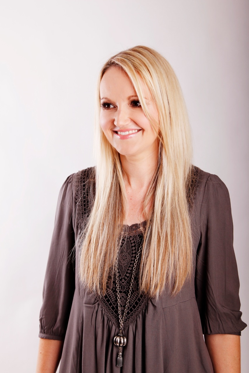 Kids' Book Review: 12 Curly Questions with author Renee Bennett