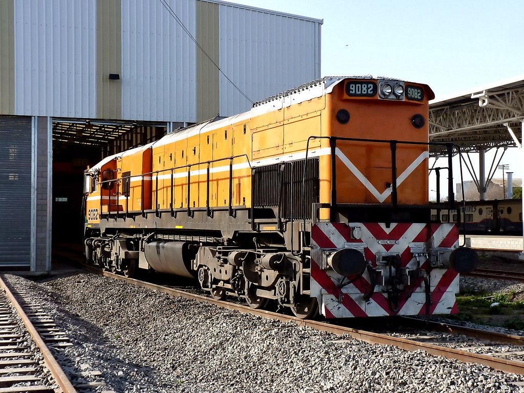 LOCOMOTORAS: Locomotoras varias (II)