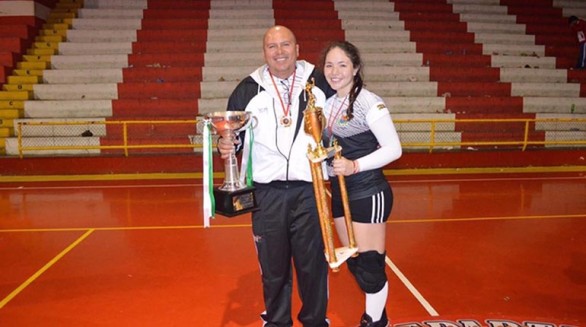 Camila Llanos fue tricampeona nacional con la albinegra | Voleibol y ...
