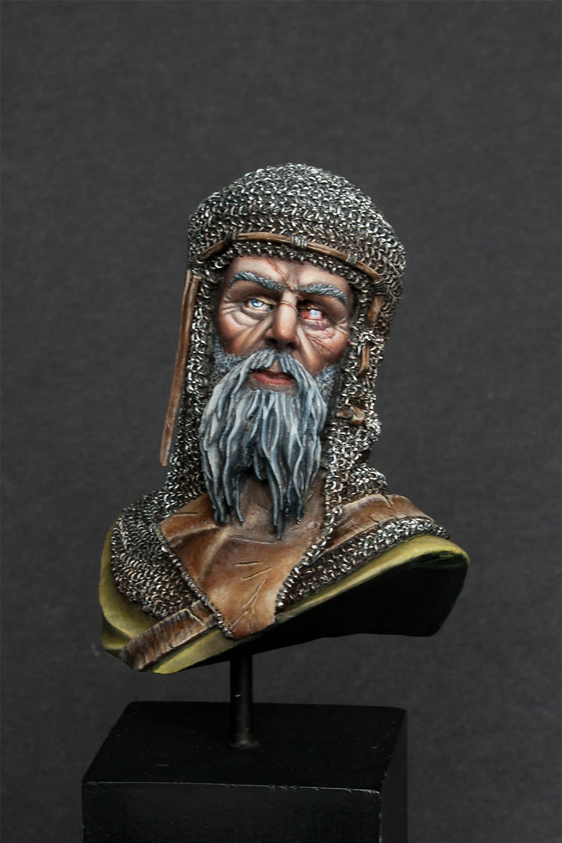Knight bust - finished or not? | planetFigure | Miniatures