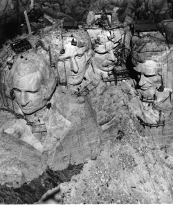 Scientia potentia est: Secret room of the famous Rushmore