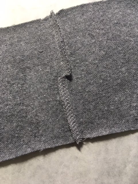 SIGRID - sewing, knitting: Reducing bulk - serged seam