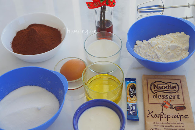 Kitchen Stories: All-in-One Chocolate Cake