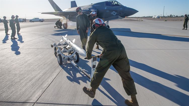 Military and Commercial Technology: F-35B HOT LOADS WITH AIM-120'S