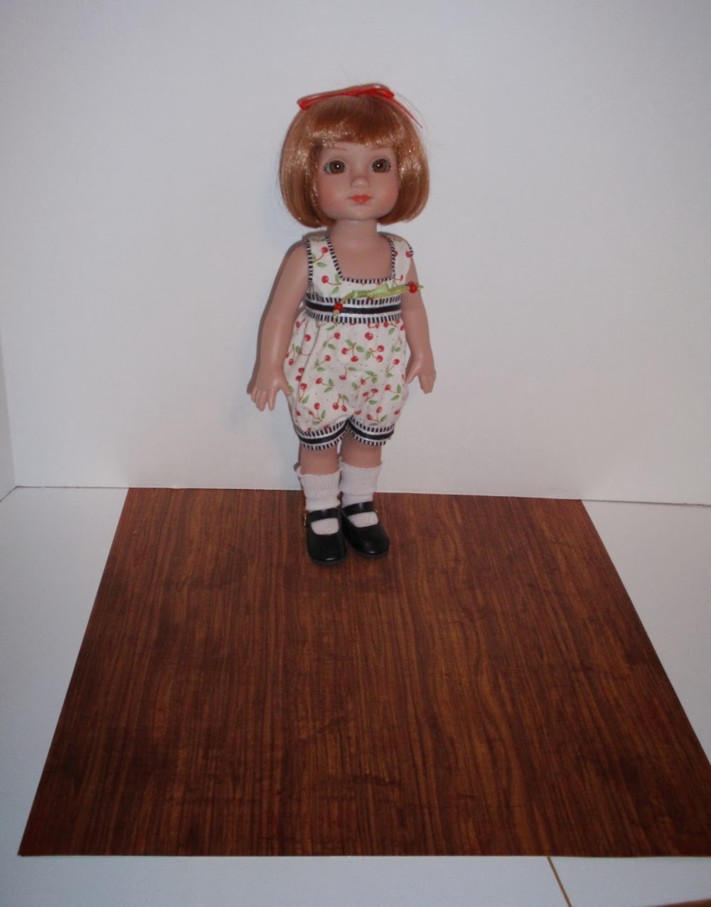 My Little Doll Corner: Walls and Floors