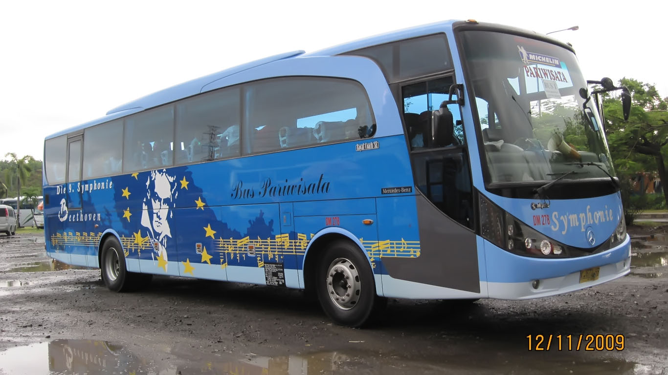 Th3 middle Java Bus: PO. Nusantara