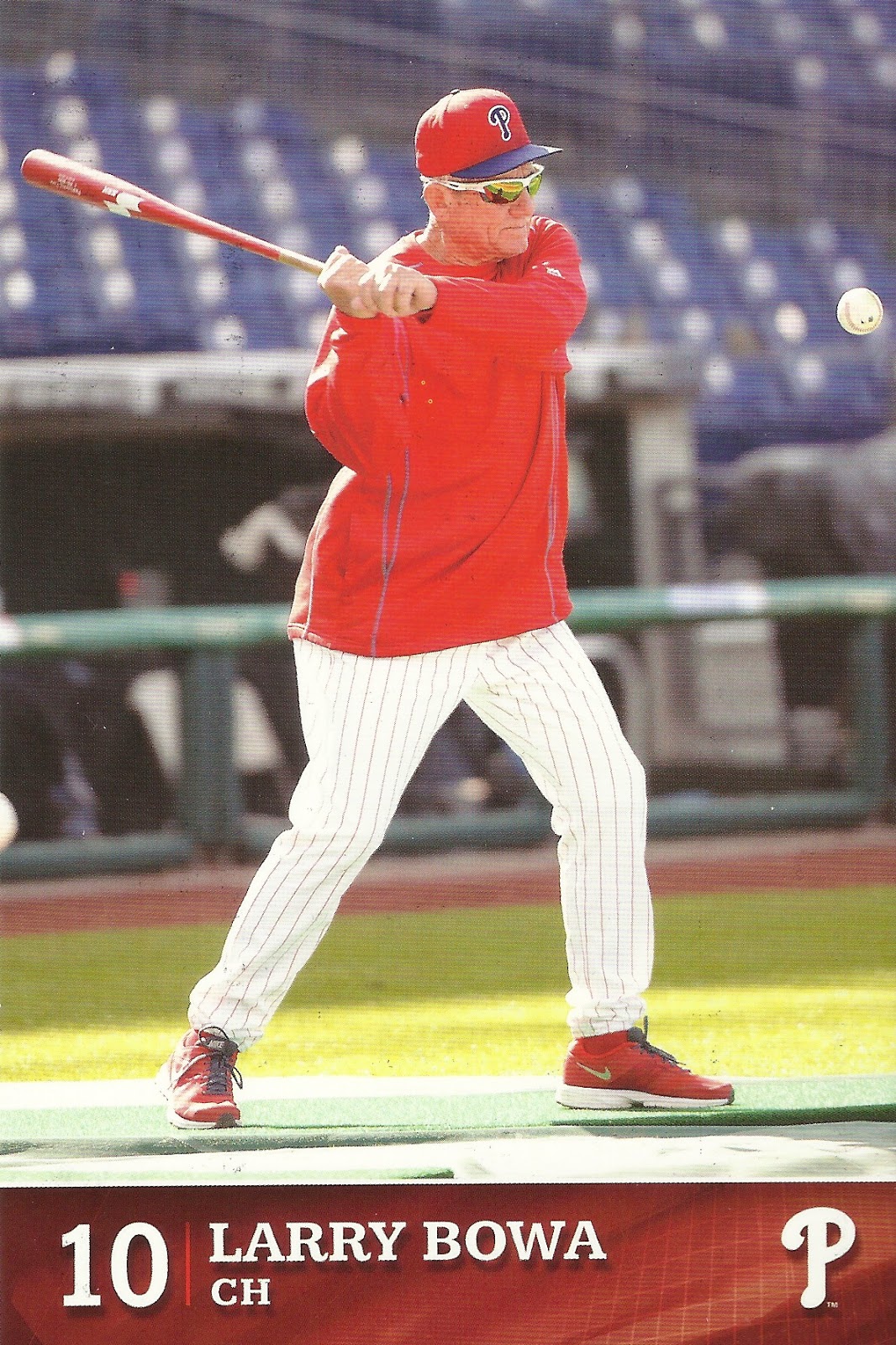 The Phillies Room: 2015 Phillies Team Issue 2 #10 Larry Bowa