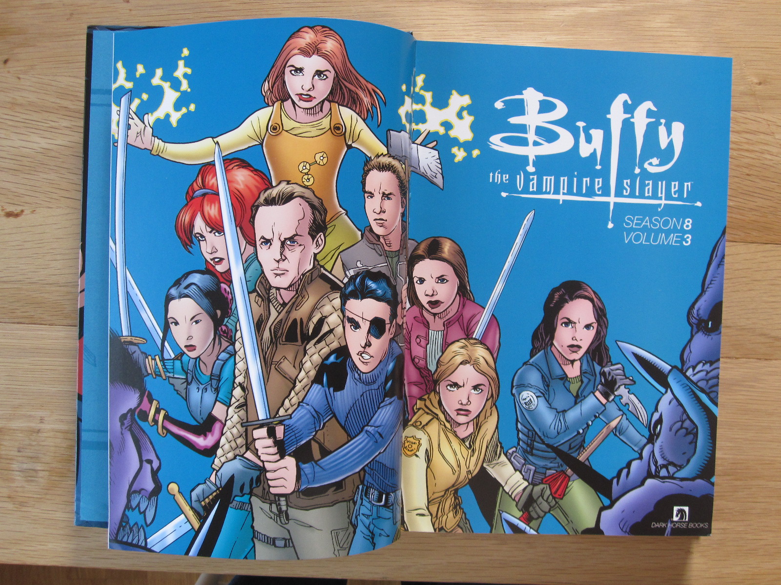 my absolute collection: Buffy The Vampire Slayer Season 8 Library ...
