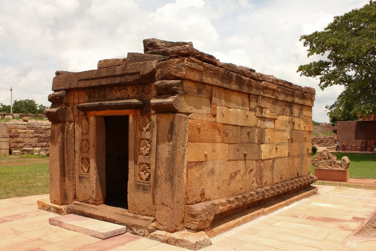 Journeys across Karnataka: Durga Temple Complex, Aihole