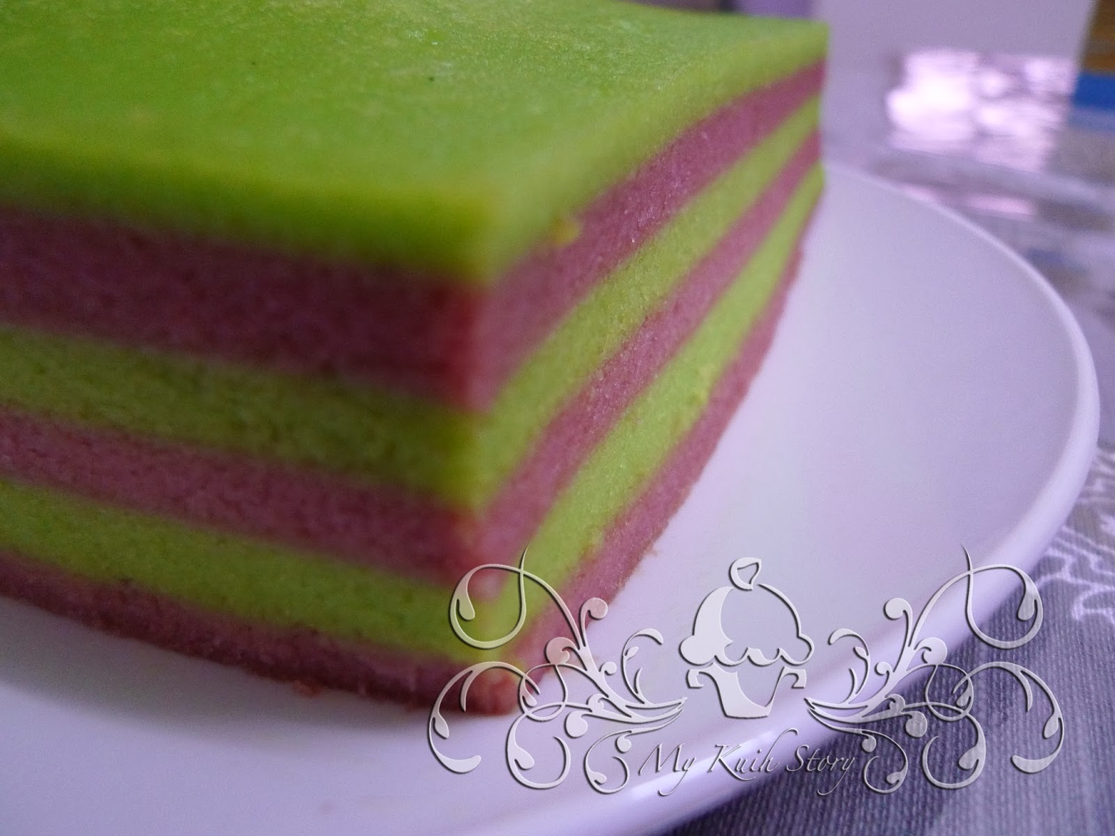 My Kuih Story: Kek Kukus Lapis Vitagen (Vitagen Steamed Layered Cake)