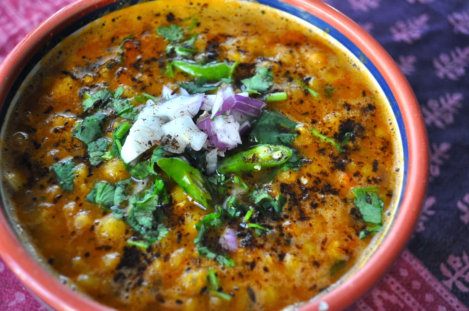 Cooking with Meena: Yellow peas curry