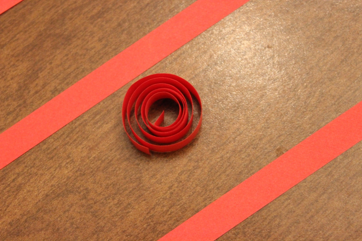 Raising Creative Hearts: Handmade Paper Curls