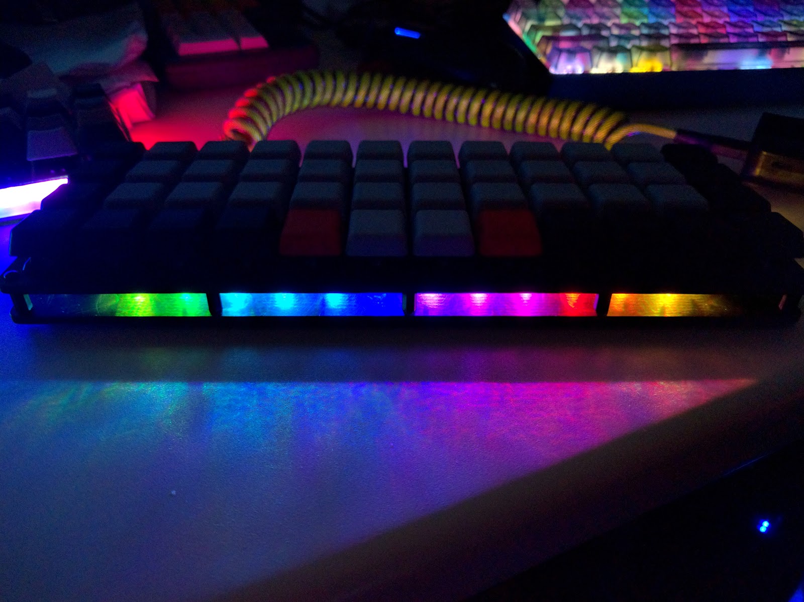 40% Keyboards: RGB Acrylic Planck