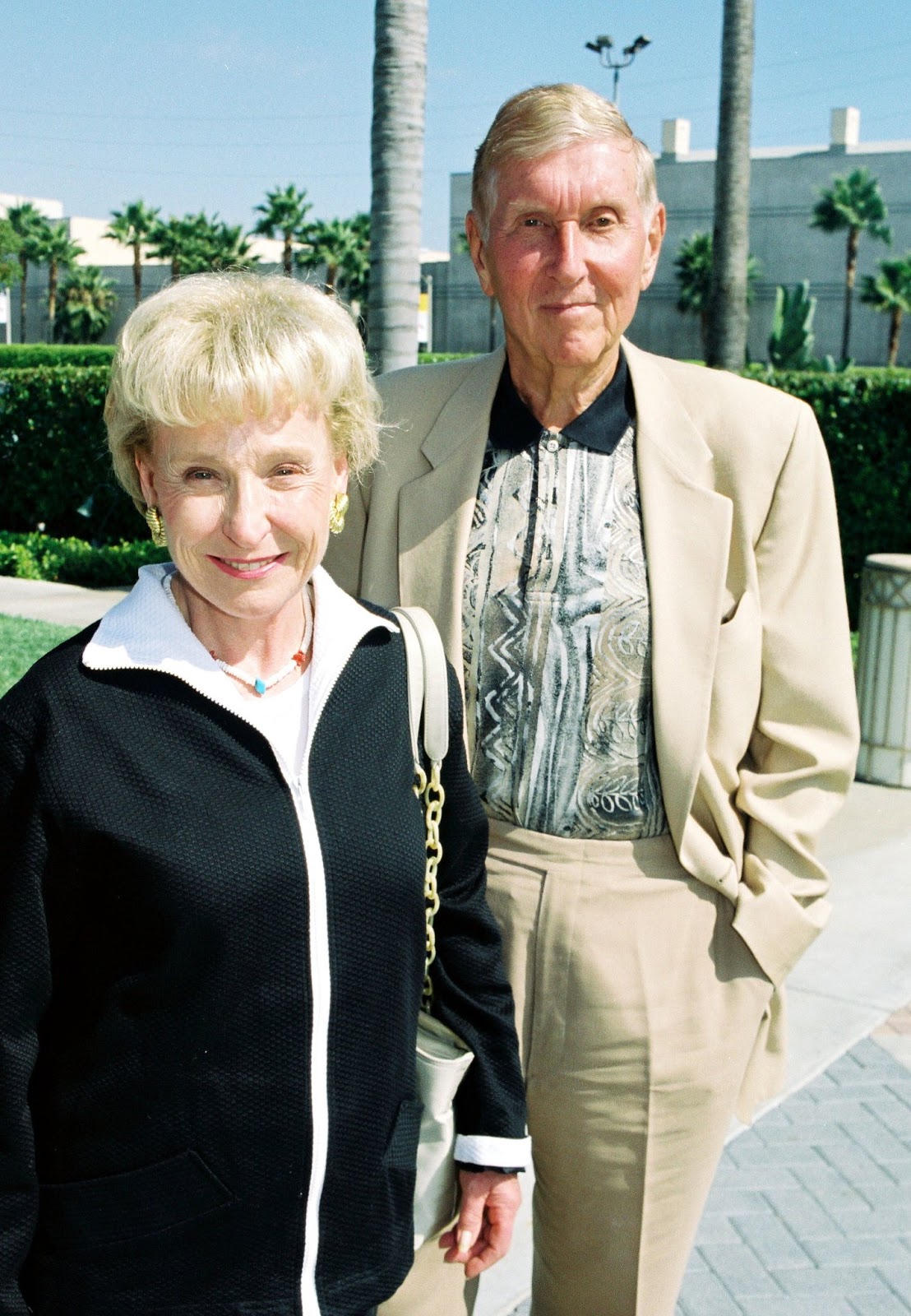 NickALive!: Sumner M. Redstone, Chairman Emeritus of ViacomCBS, Dies at 97