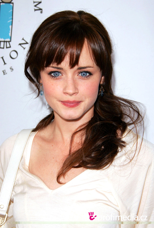 Alexis Bledel Hairstyle 01 | Fresh Look Celebrity Hairstyles