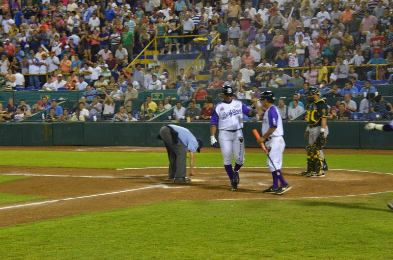 BEISBOL CAMPECHANO: Delfines logra triunfo ante su afición