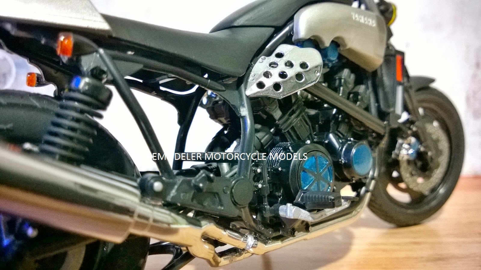 REMODELER MOTORCYCLE MODELS: RMM#31 YAMAHA VMAX