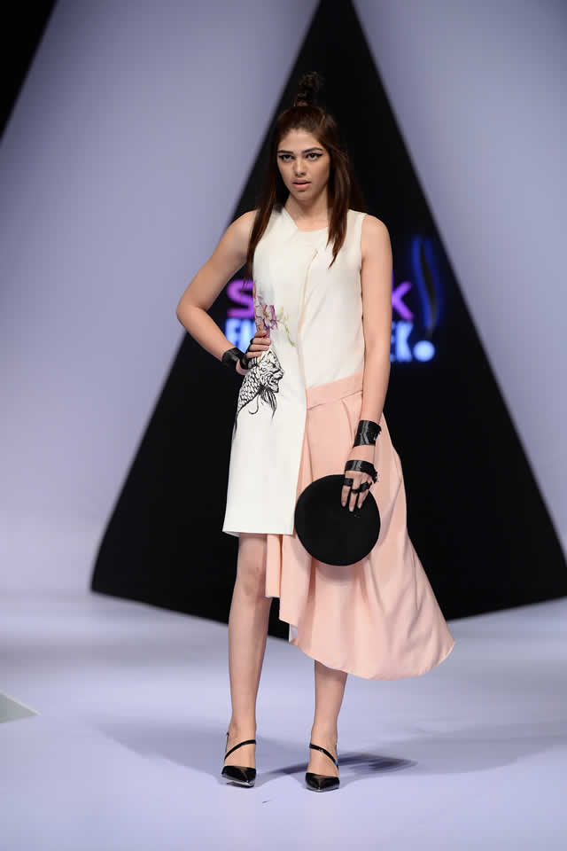 Hira Ali Studios “Woman Is Future” Collection at PSFW18