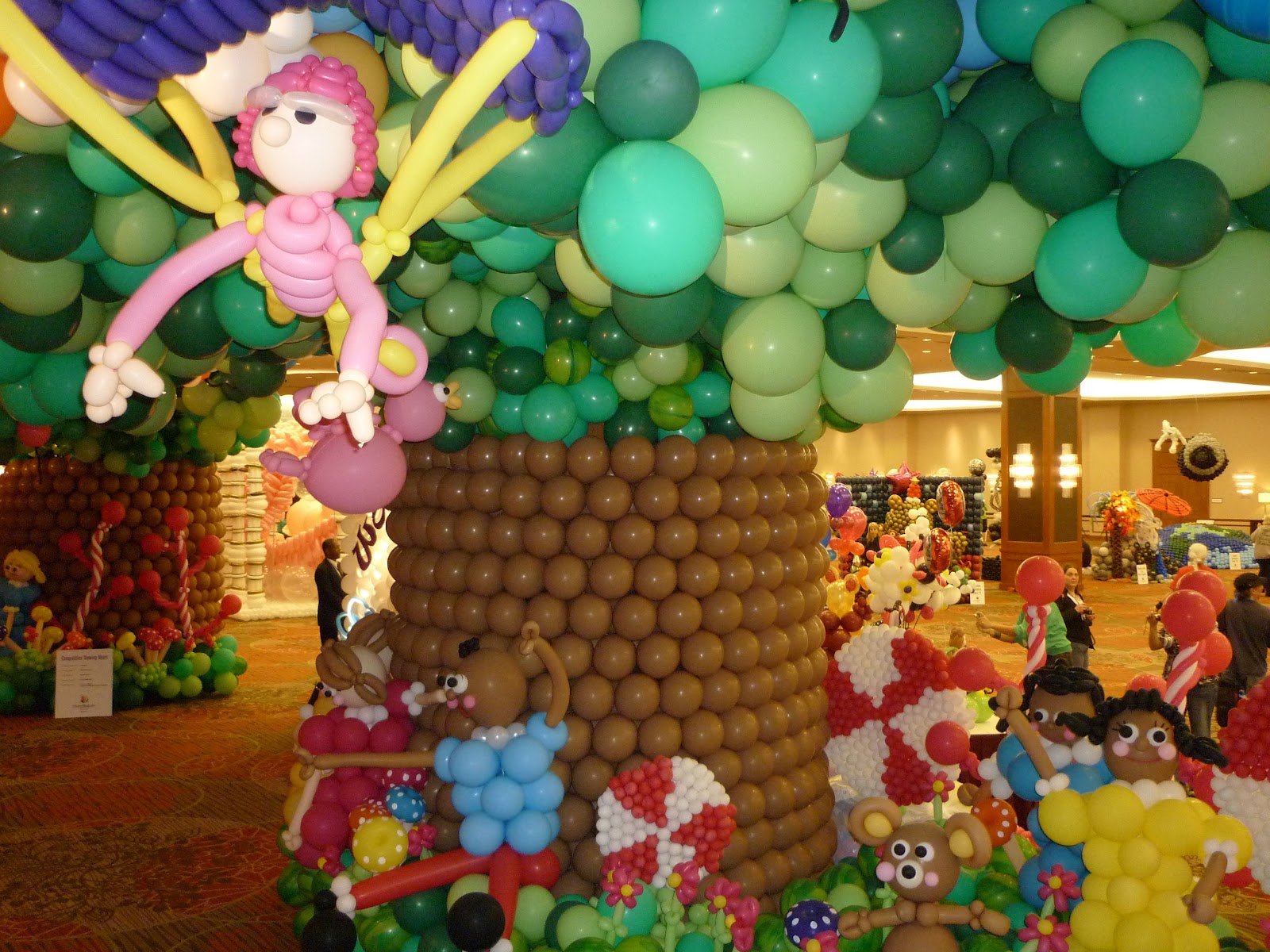 The Very Best Balloon Blog: World Balloon Convention Day 1 - the build ...