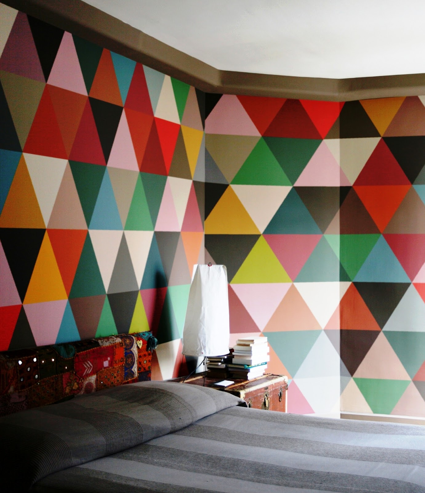 Style this Simple: GRAPHIC INTERIOR