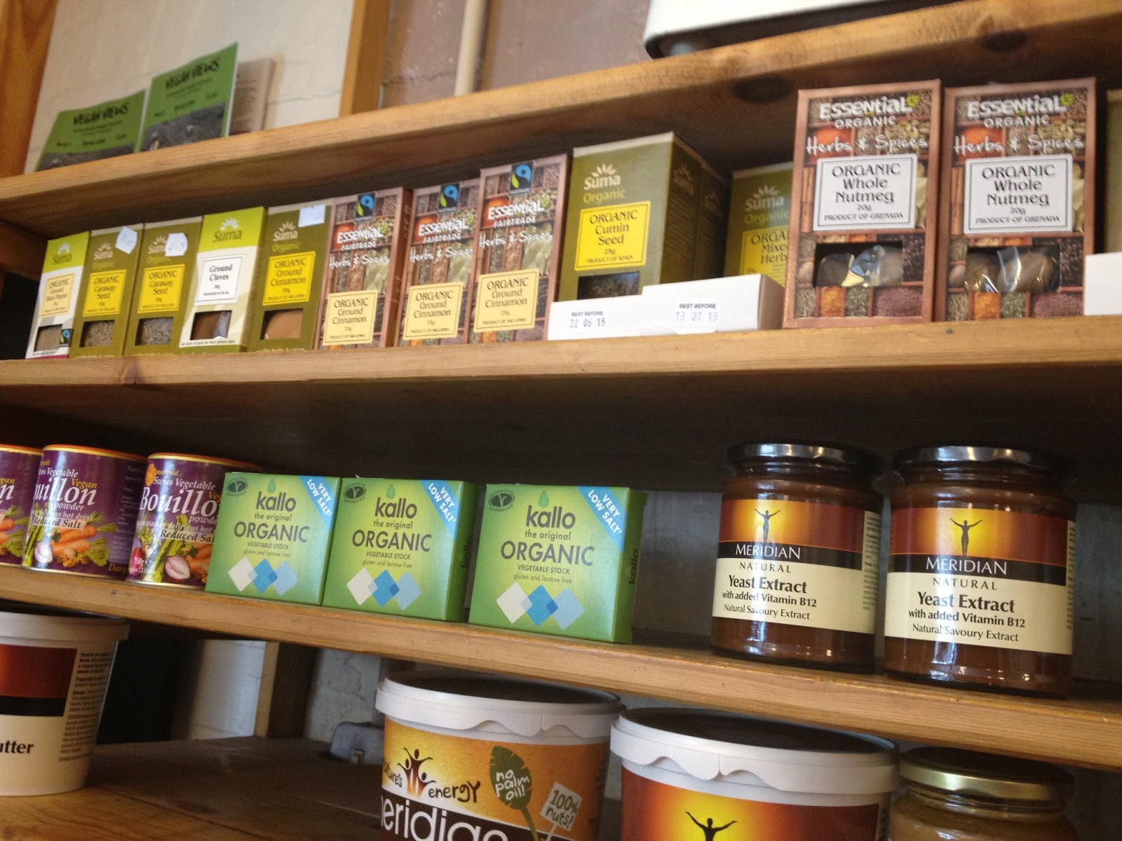 Vegan Vox: Vegan Vox Reviews...The One Earth Shop - Birmingham (Digbeth)