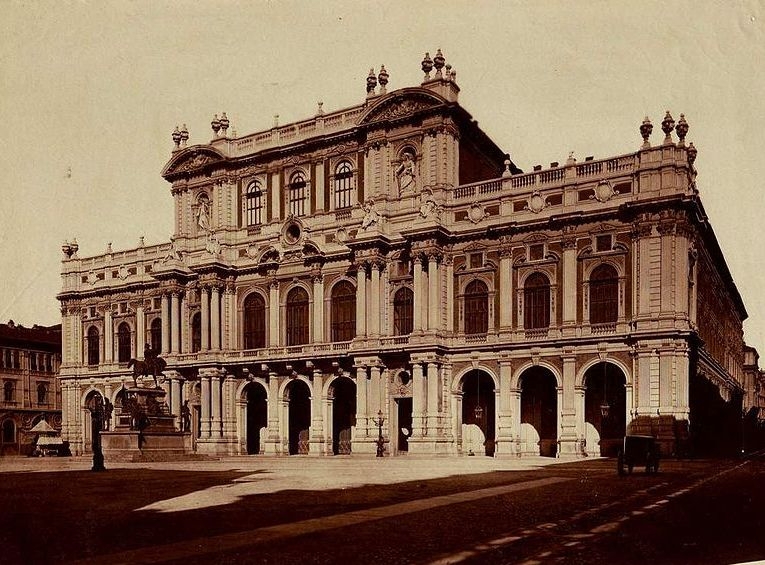 BLOG CASTELOS & CIA.: PALÁCIO CARIGNANO ( Itália ).