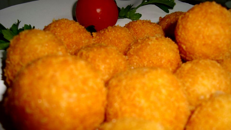 Bucataria lu' Nicu: Bulete de cascaval