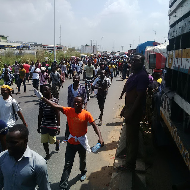 Police Are Arresting MASSOB Members That Took Part In BIAFRA Protest ...