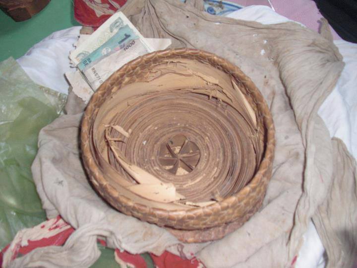 Lontaraq, Artefak Budaya Yang Terabaikan - Jelajah Sulbar - Tom 's Blog