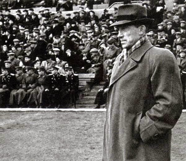 GoalChatter: Wartime Football (1940): Record-Breaking Dynamo Derby