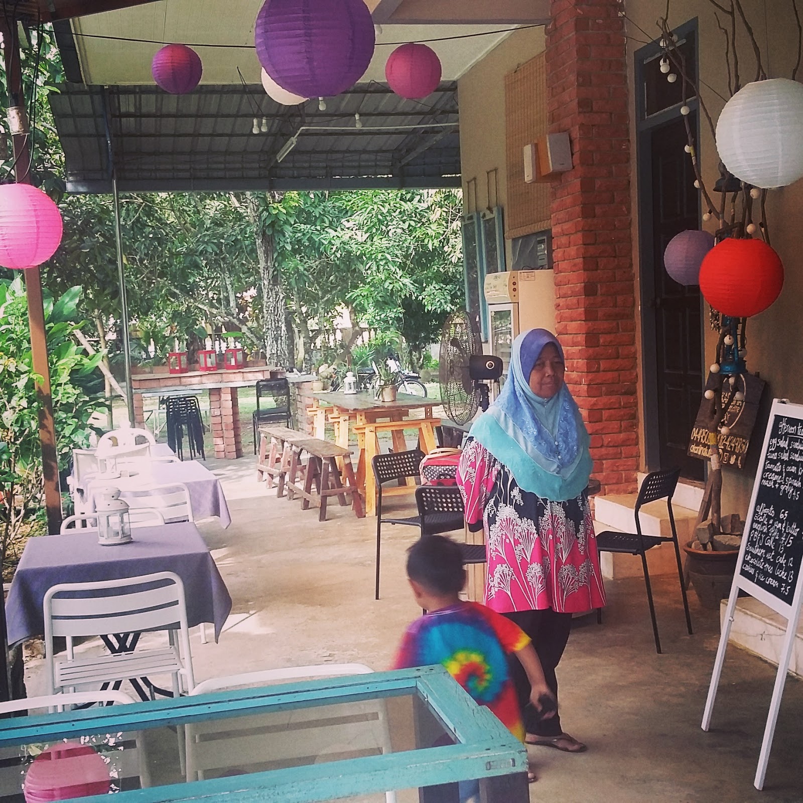 Akar Lima | The Best Home Cafe & BnB in Kulim