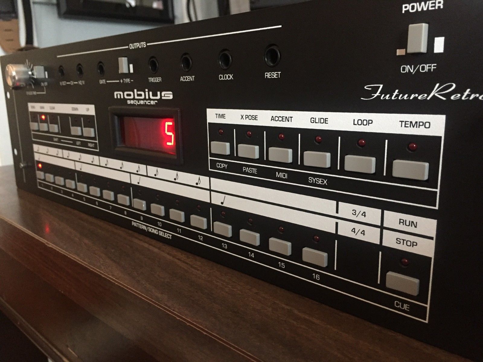 MATRIXSYNTH: Future Retro Mobius Sequencer