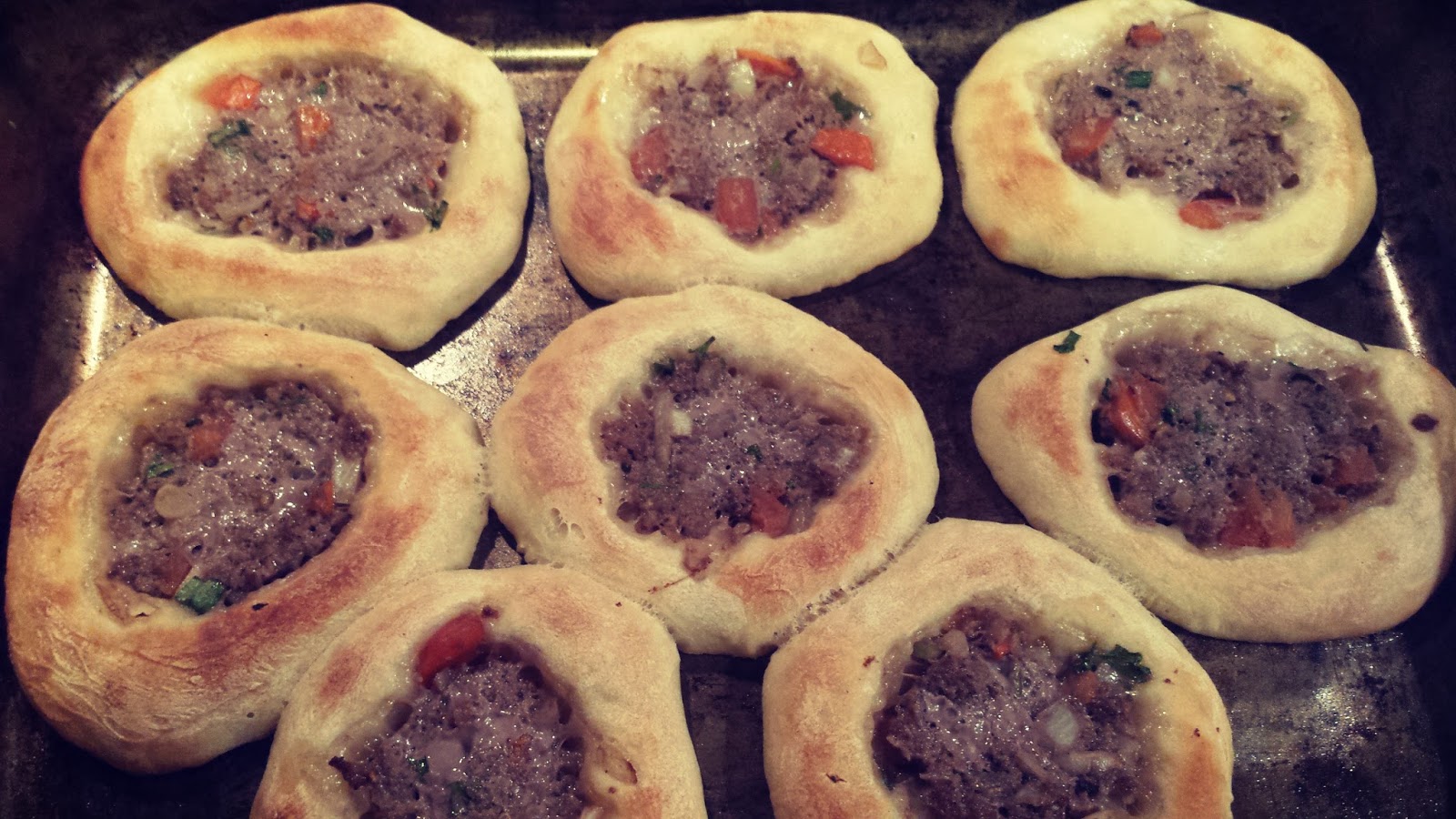 Esfirras abertas deliciosas