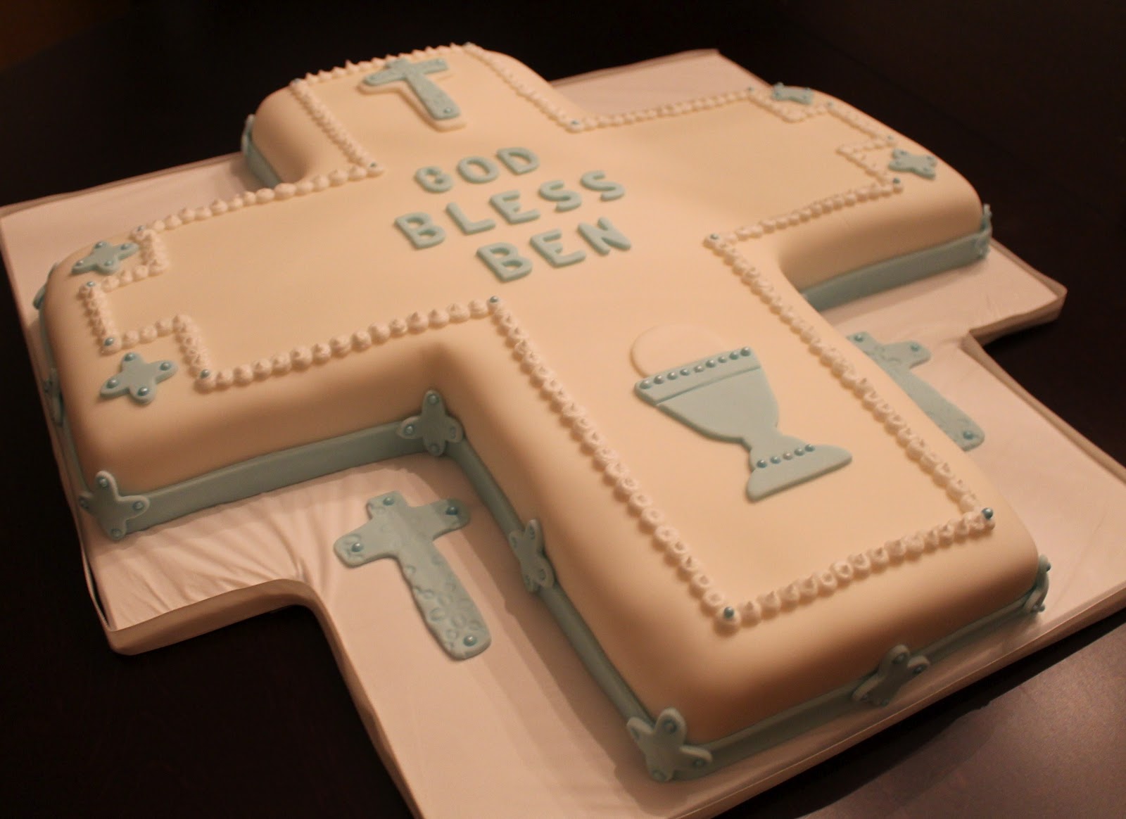 Creative Cakes by Lynn: First Communion Cross Cake (boy)