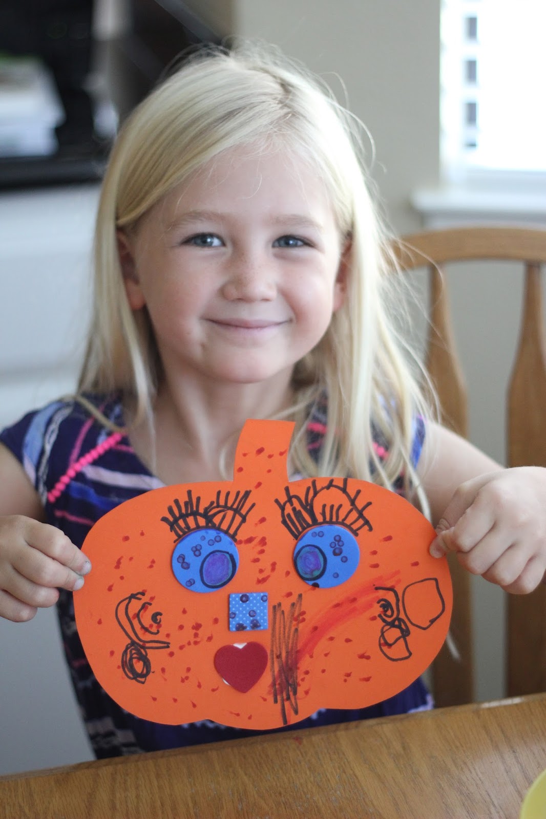 Silly Shape Pumpkin Craft for Toddlers | Toddler Approved! | Bloglovin’