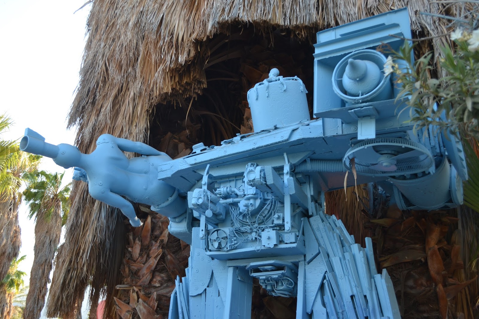 On The Other Side Of The Eye: [Roadtrip] Robolights of Palm Spring!