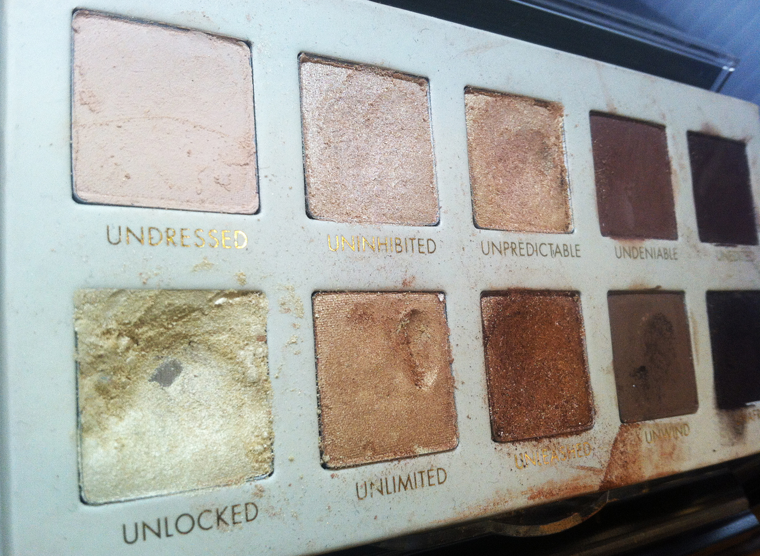 Confessions From the Makeup Counter - how dirty are most makeup testers ...