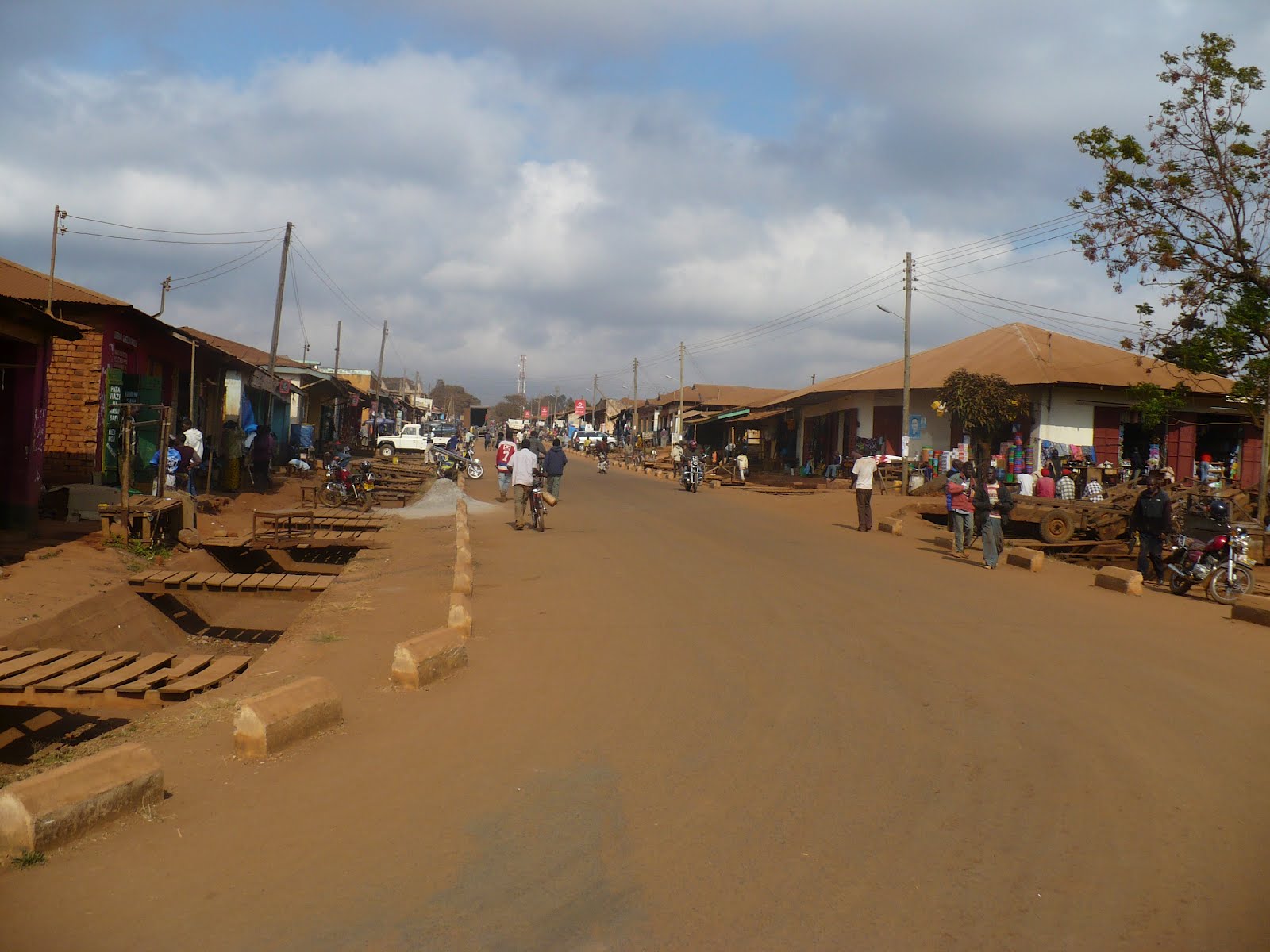 Hapa Kwetu: Mitaani Mbinga, 2011