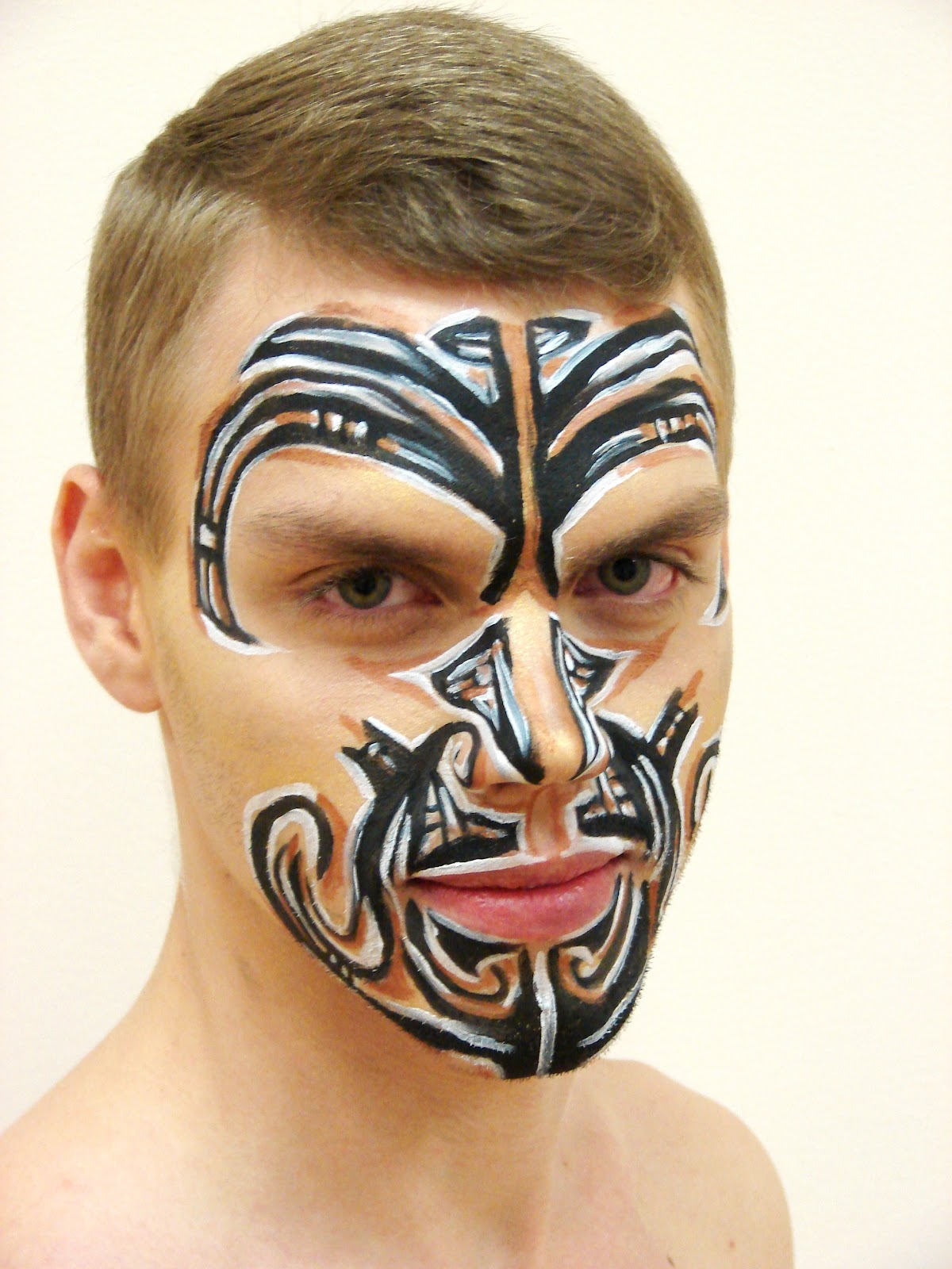 Diana Vonda - Krieva: Haka warrior style . Body Art