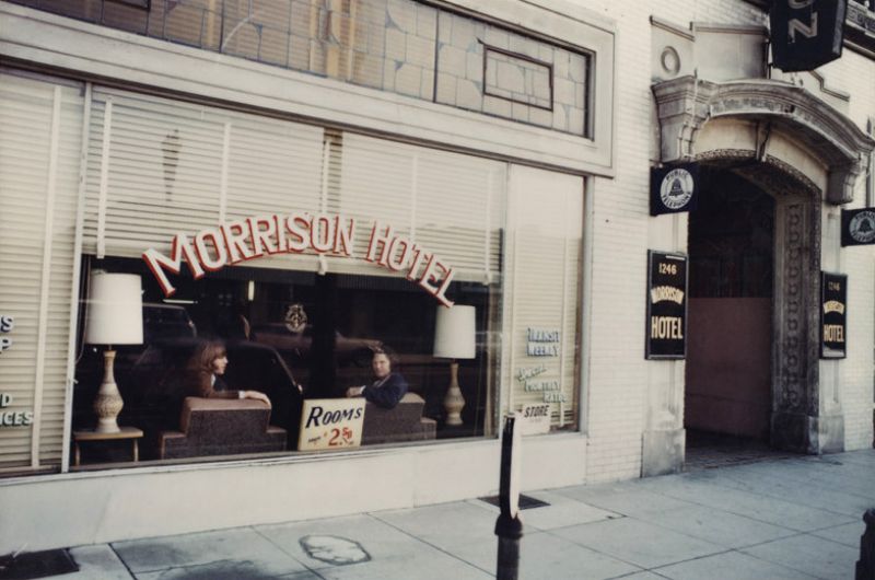 30 Rare Behind the Scenes Photographs From the Morrison Hotel's Album ...