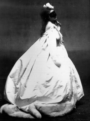 Lonesome Liz's Wild West Show: Self Portraits of The Scandelous Countess