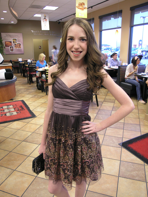 It's A Wannabe Decorator's Life: Kailey's First Dance