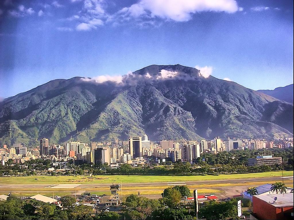 Adventures in Beige: Crackers Caracas