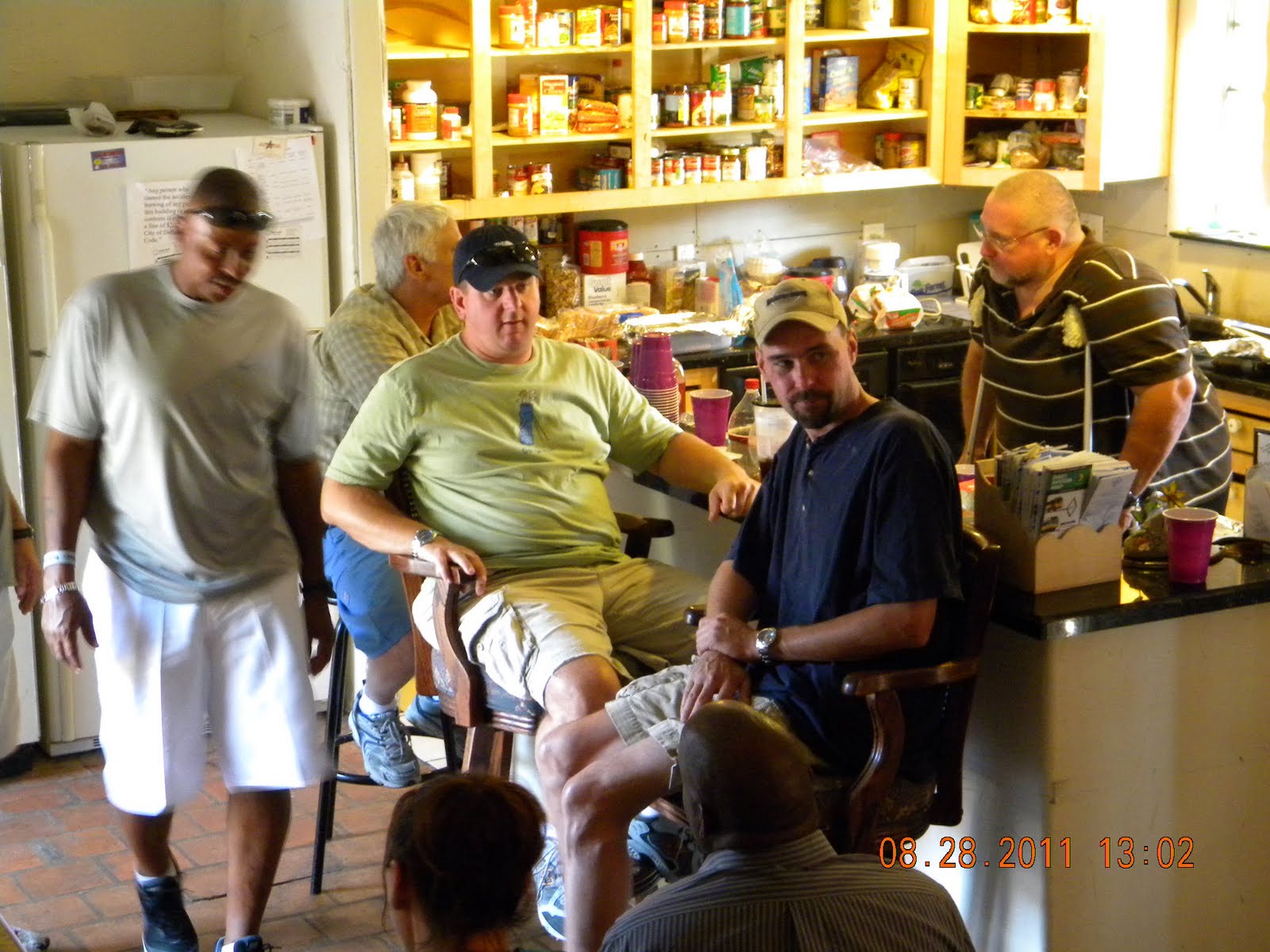 USHELLIT PEA SHELLERS AND PECAN NUT CRACKERS