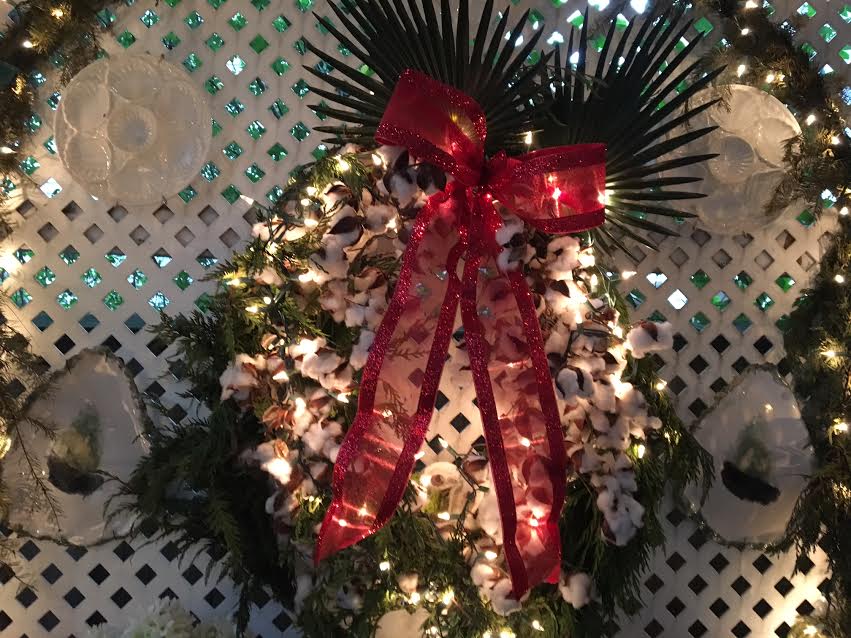 The Uptown Acorn: Heaux. Heaux. Heaux. {In the Courtyard}