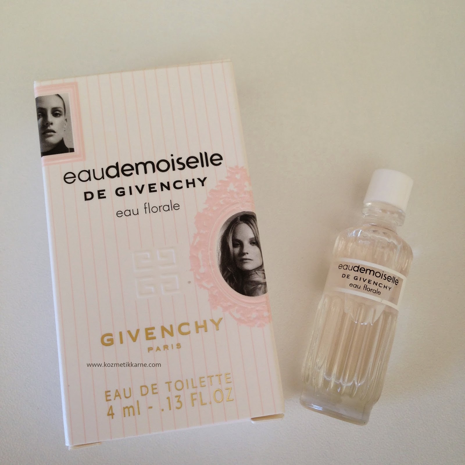 kozmetikkarne: GIVENCHY WOMEN MINI PARFUM SET 1