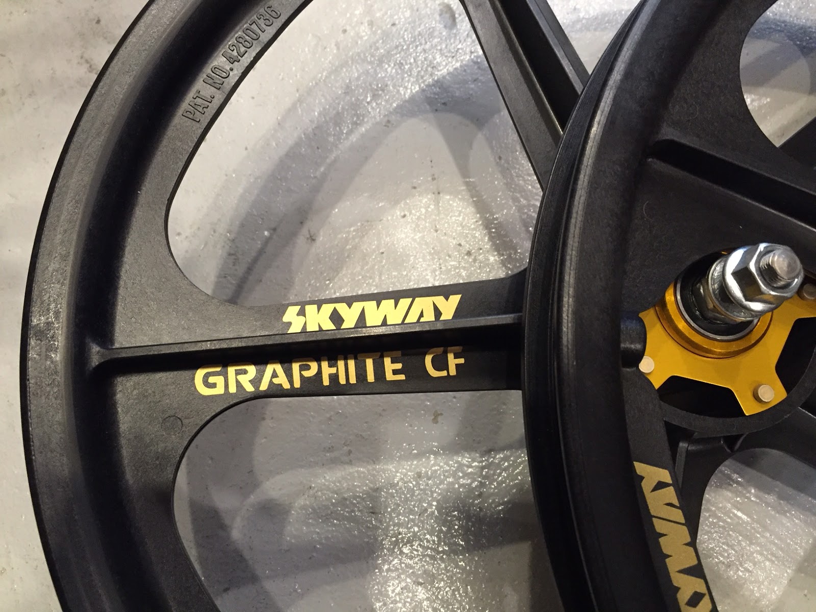 SCREAMIN' WEEKLY: SKYWAY TUFF WHEELS " GRAPHITE " LIMITED