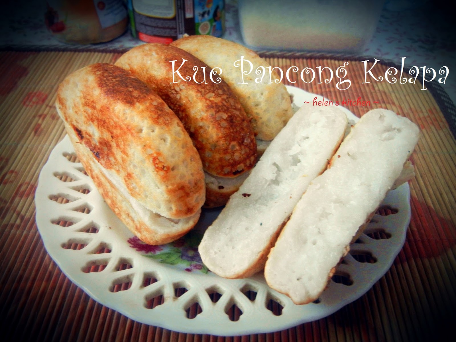 Helen's Kitchen: Kue Pancong Kelapa