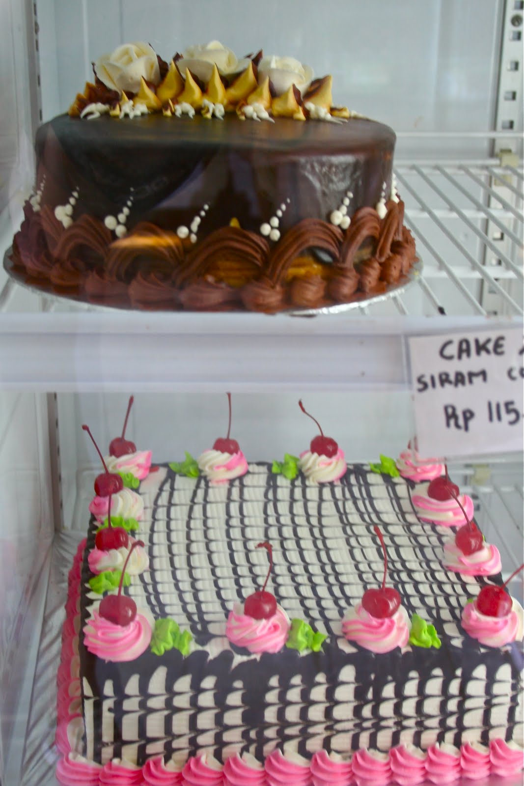 devour: Indonesia's Purimas 3 Cake & Bakery